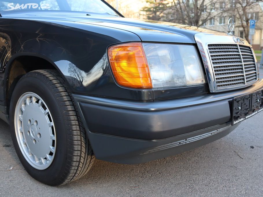 Mercedes-Benz 124 200E 90kW SEDAN 19 TIS KM!!! | Sauto.cz