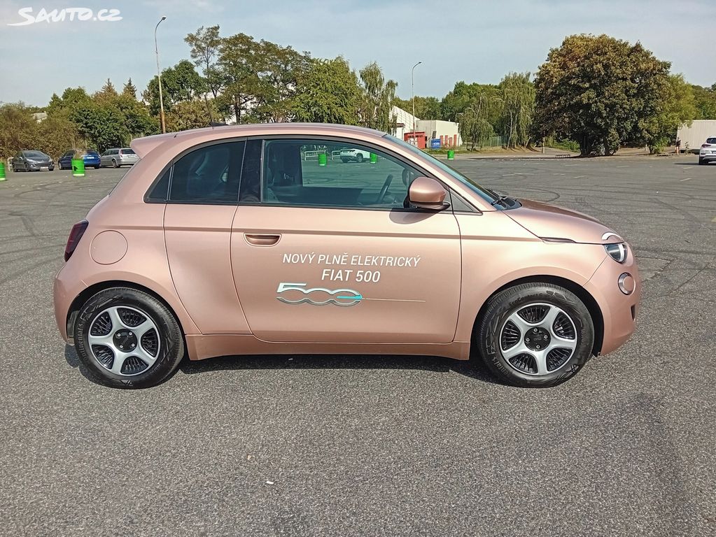 Fiat 500 BEV Passion 3+1 42 kWh | Sauto.cz