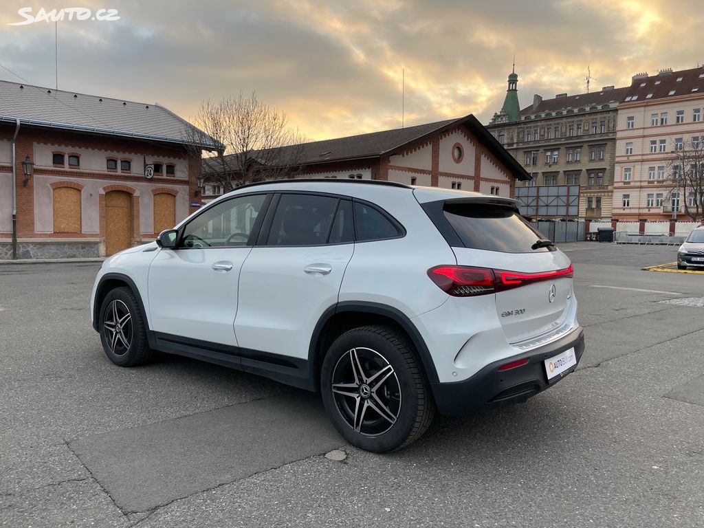 Mercedes-Benz EQA 300 4MATIC AMG - ZÁRUKA | Sauto.cz