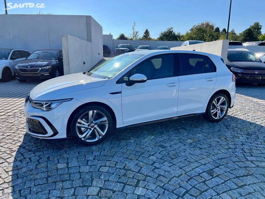 Volkswagen Golf R-Line 1.5 TSI 6M | Sauto.cz