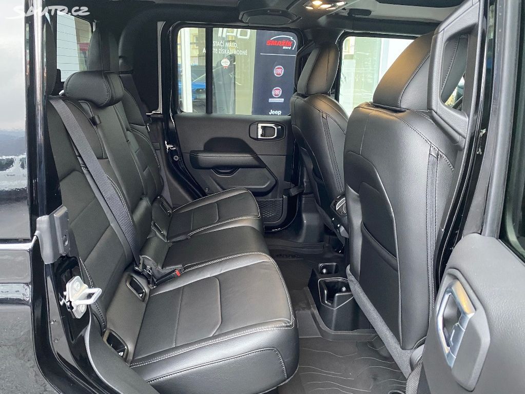 Jeep Gladiator 3,0 V6 (264k) CRD OVERLAND 8AT | Sauto.cz