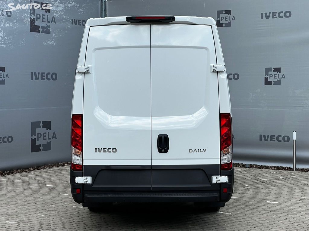 Iveco Daily 35S18H V 3,0 hpt 16m3 LED | Sauto.cz