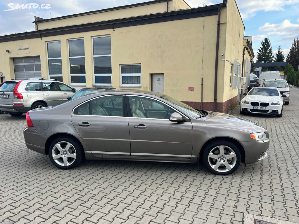 Volvo S80 3.2 Summum, po servise | Sauto.cz