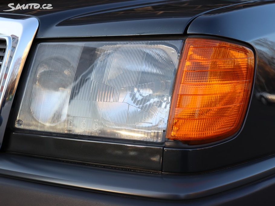 Mercedes-Benz 124 200E 90kW SEDAN 19 TIS KM!!! | Sauto.cz