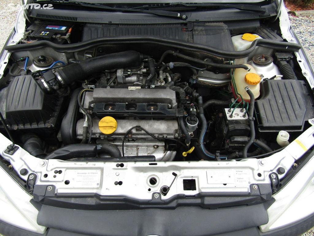 Opel Corsa GSi 1.8 16VC 92kW | Sauto.cz