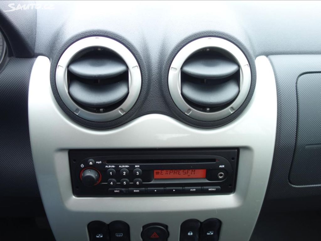Dacia Sandero 1,2 i 55KW, KLIMATIZACE. | Sauto.cz