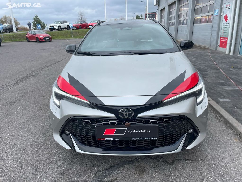 Toyota Corolla GR Sport,1.8 Hybrid | Sauto.cz