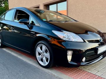 Toyota Prius bazar a prodej nových vozů | Sauto.cz
