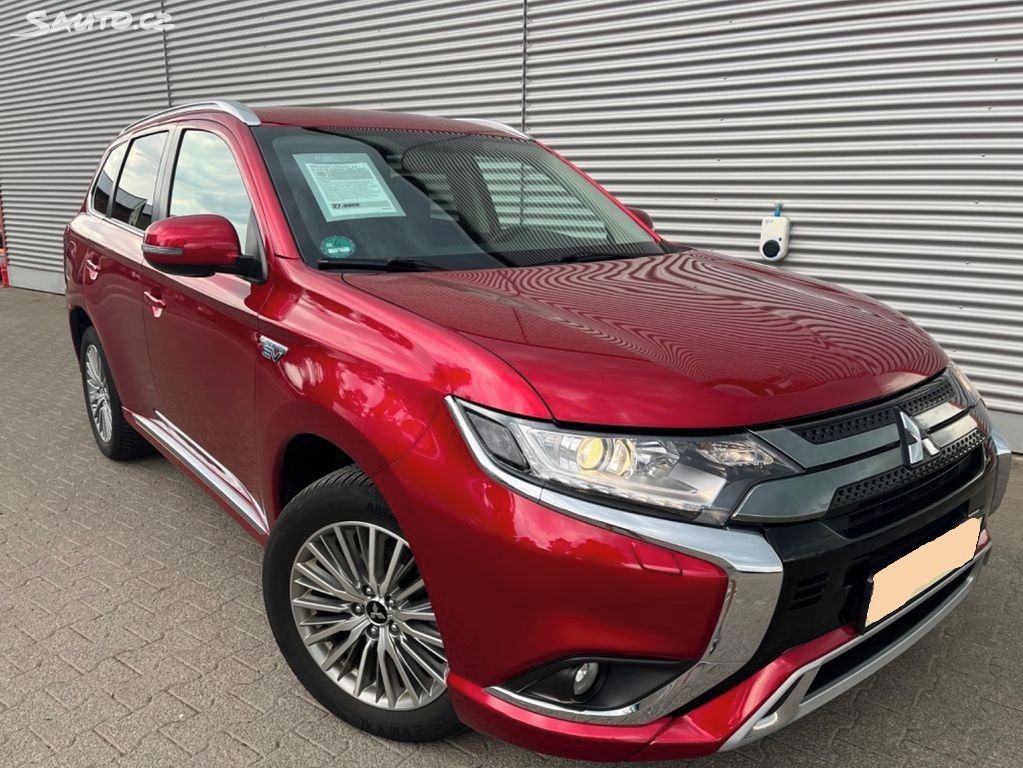 Mitsubishi Outlander 2.4 MIVEC PLUG-IN HYBRID 4WD | Sauto.cz