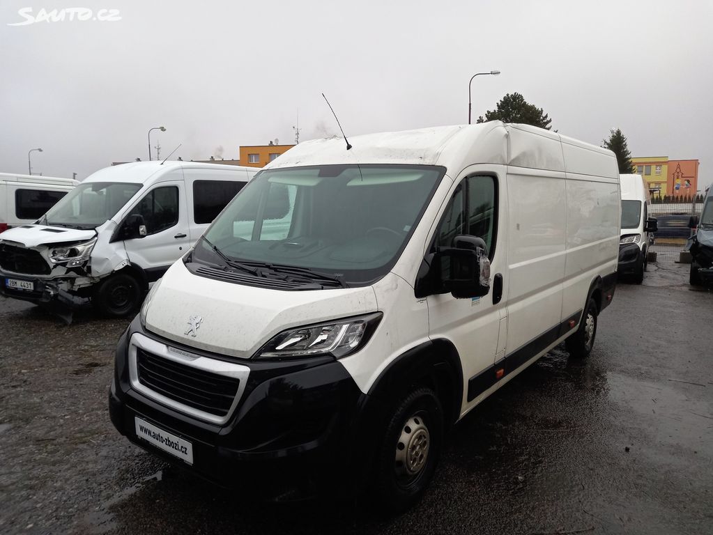 Peugeot Boxer L4 H2 ,130 Ps ,nové v ČR,klima | Sauto.cz