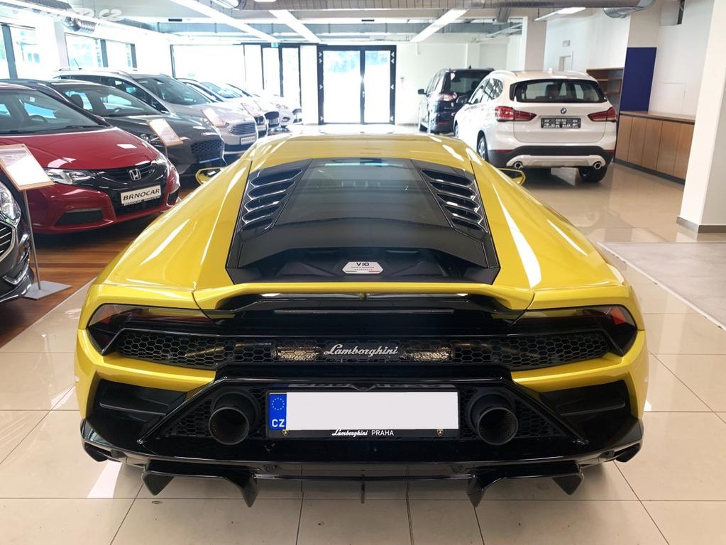 Lamborghini Huracán EVO, RWD, LIFT | Sauto.cz
