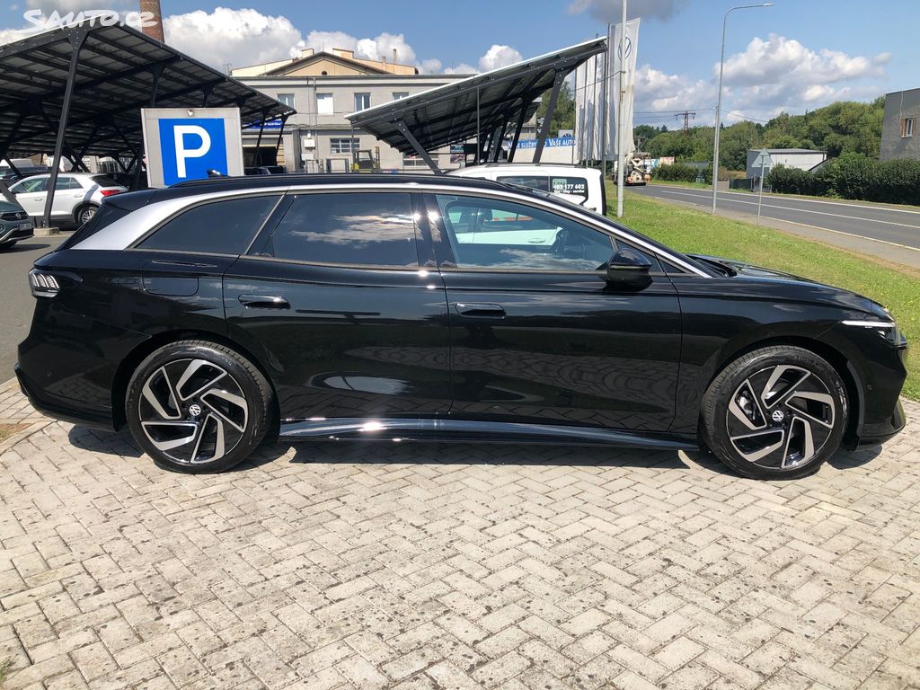 Volkswagen ID.7 Tourer Pro 210 kW, kap. 77 kWh | Sauto.cz