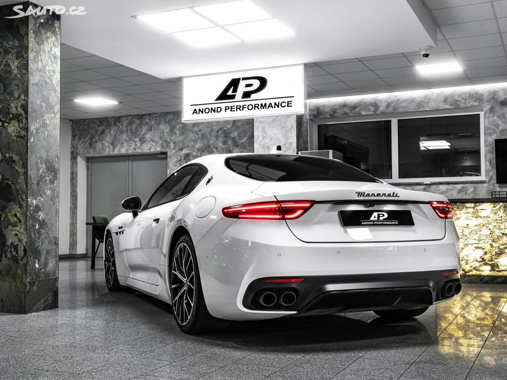 Maserati GranTurismo Modena V6/360°/HUD/MATRIX/VENT | Sauto.cz