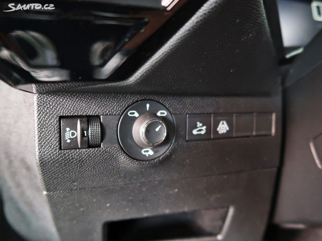 DS 7 Crossback 2.0 HDI 130kW, 8AT, ZÁRUKA,DPH | Sauto.cz