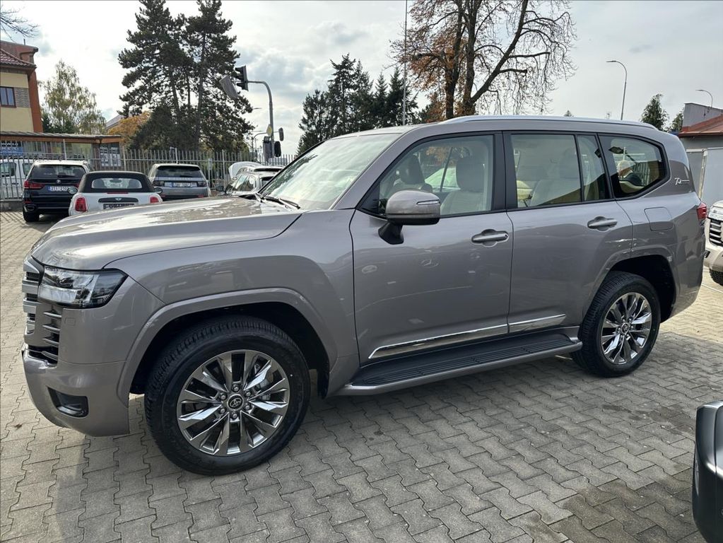 Toyota Land Cruiser LC 300 GX.R V6 3.3D 70 th | Sauto.cz