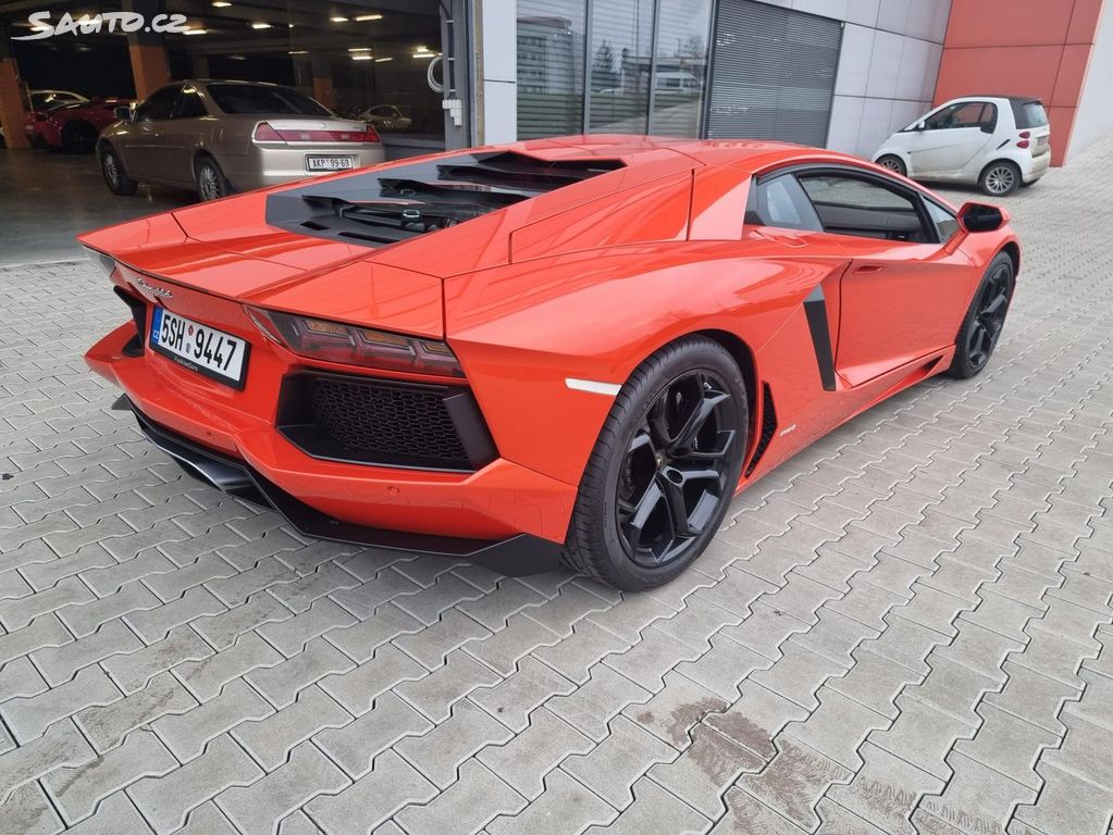 Lamborghini Aventador LP700-4 PLNÝ SERVIS | Sauto.cz