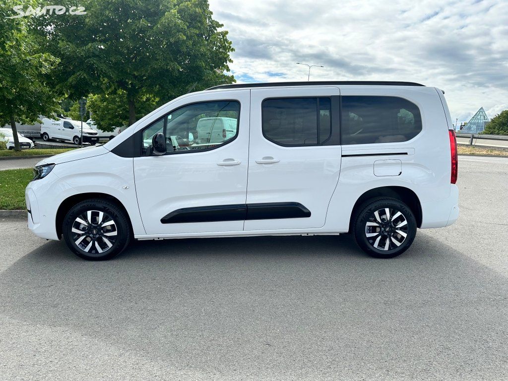 Opel Combo 1.5 CDTi 131k Elegance+ L2 MT6 | Sauto.cz
