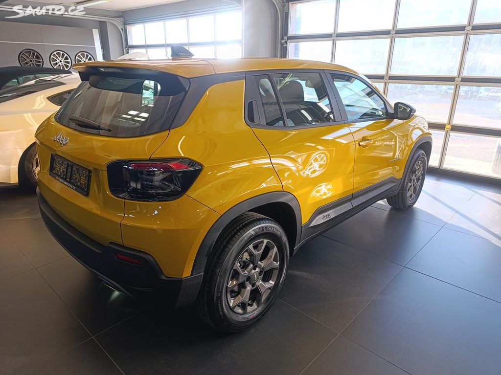 Jeep Avenger Longitude 1,2 T e-Hybrid aut. | Sauto.cz