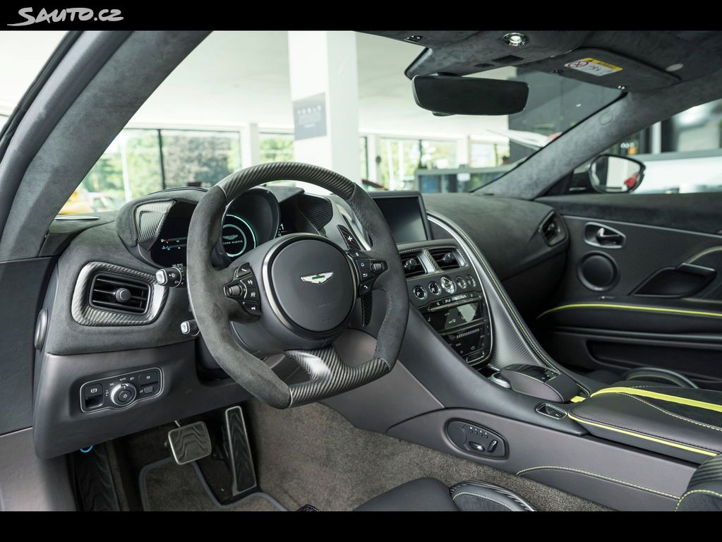 Aston Martin DBS 770 Ultimate Coupe/One of 300 | Sauto.cz