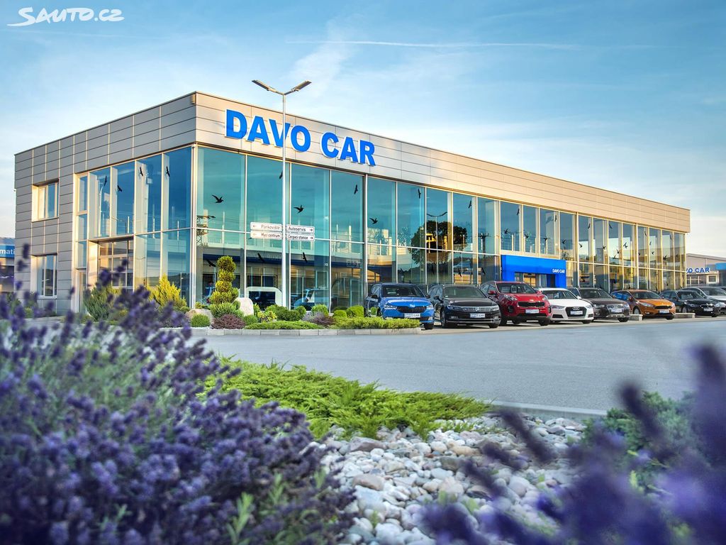 Citroën C4 SpaceTourer 1,2 PureTech 96kW Shine 1.Maj | Sauto.cz