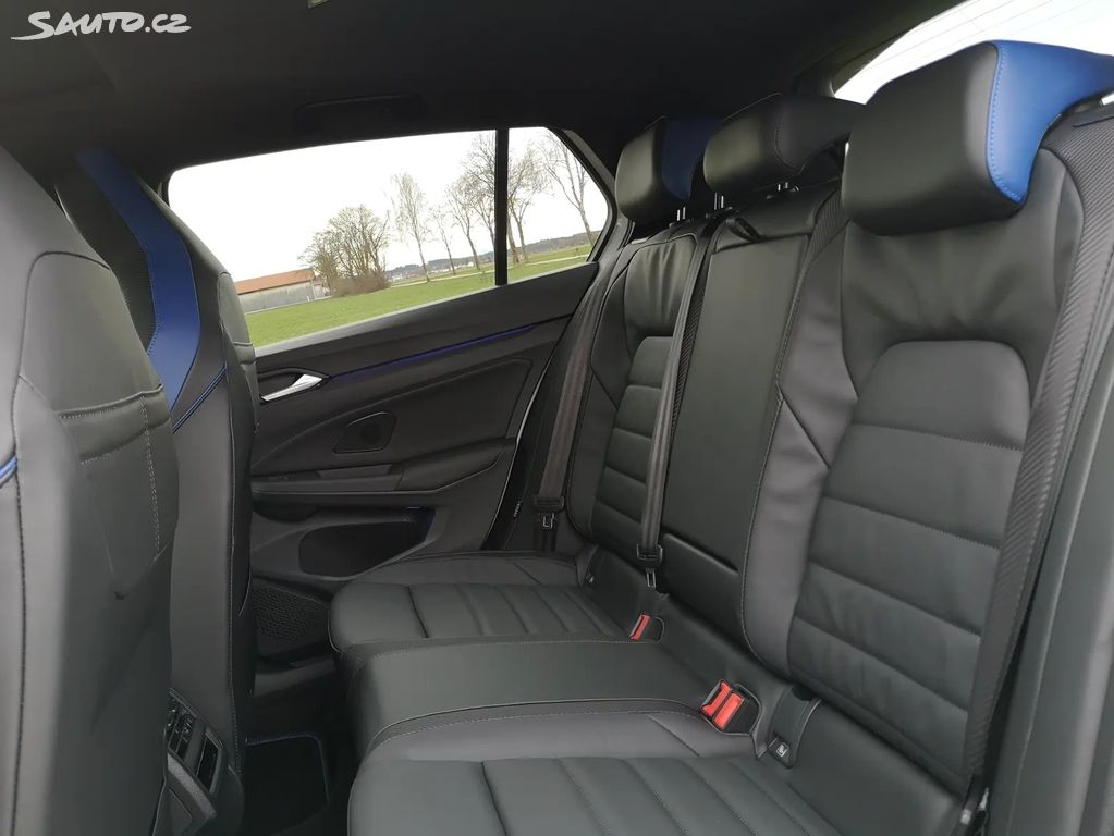 Volkswagen Golf 2.0 TSI R 20 Years 245 kW | Sauto.cz