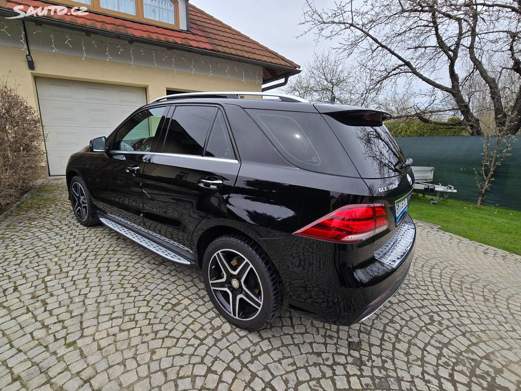 Mercedes-Benz GLE GLE 350 D 4M, AMG,CZ,PERF.STAV | Sauto.cz