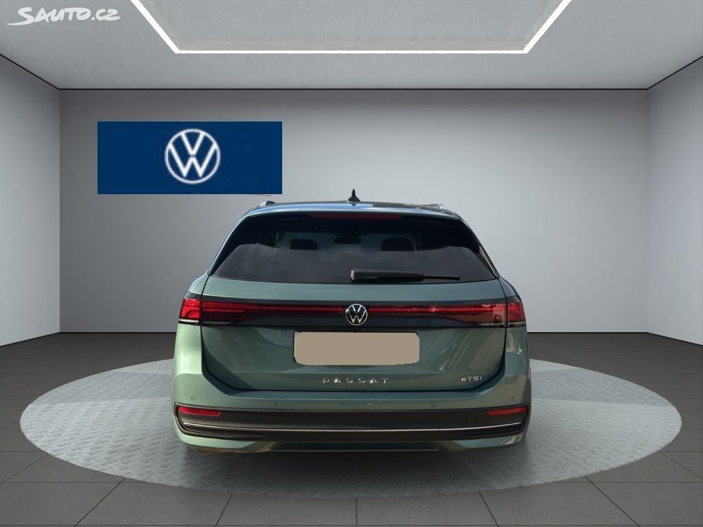 Volkswagen Passat Variant 1.5 eTSI Business*360° | Sauto.cz