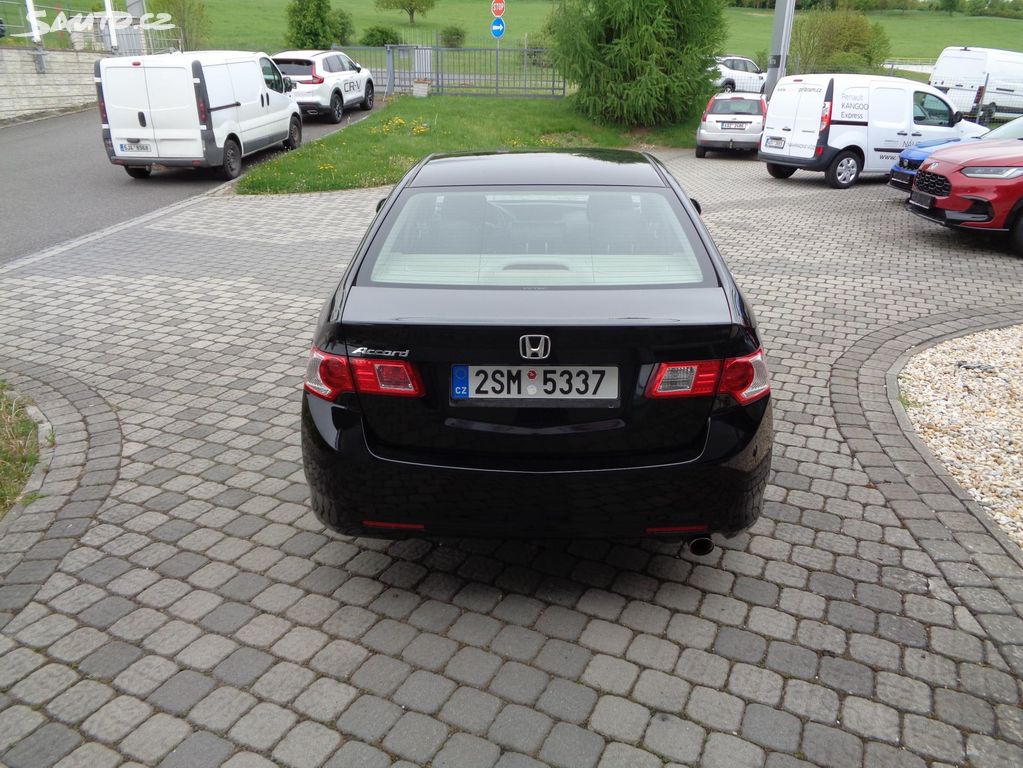 Honda Accord 2,0 i-VTEC Comfort | Sauto.cz