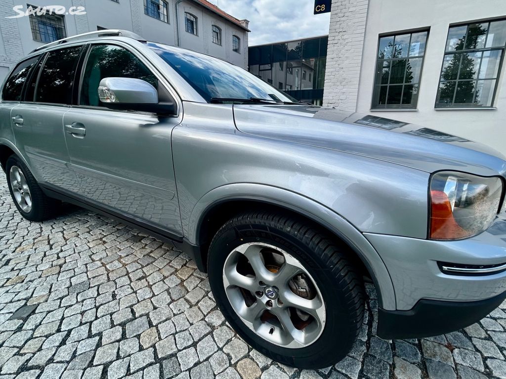 Volvo XC90 2.4D5 MANUÁL-OCEAN RACE-7MÍST | Sauto.cz