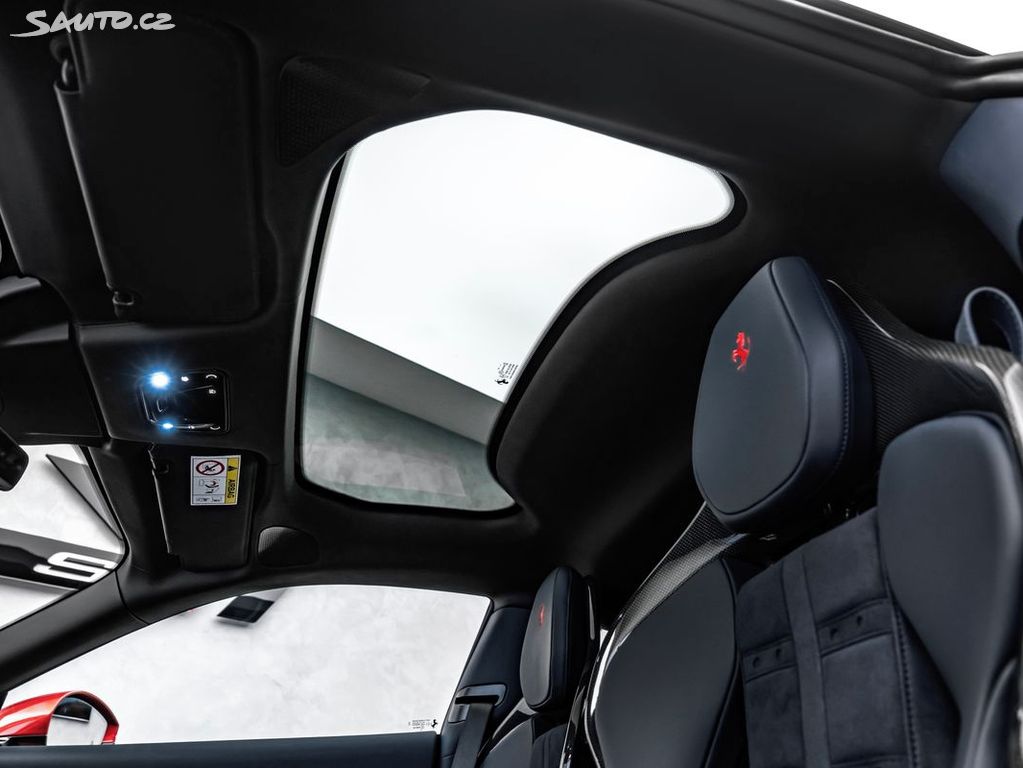 Ferrari Ostatní Pano, lift, passenger, 360° | Sauto.cz