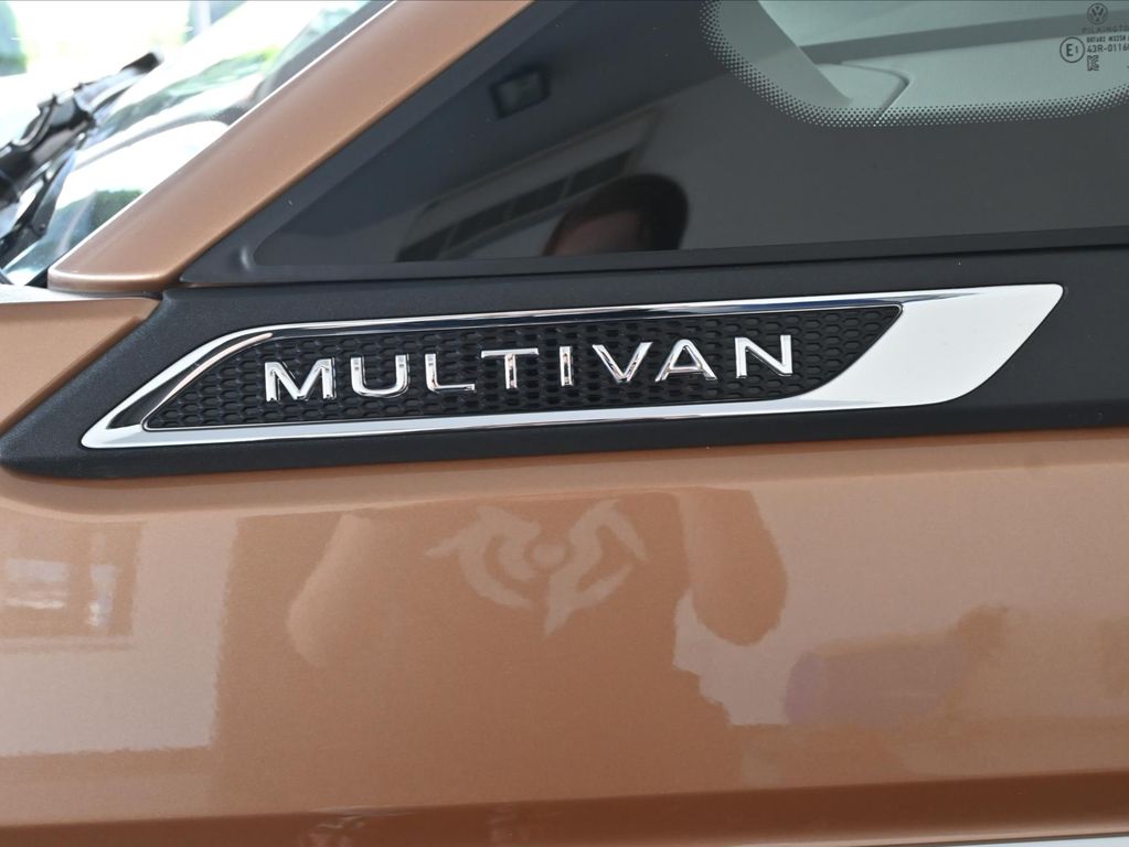 Volkswagen Multivan 2,0 TDI 110kW*DSG*LONG*STYLE*Z | Sauto.cz