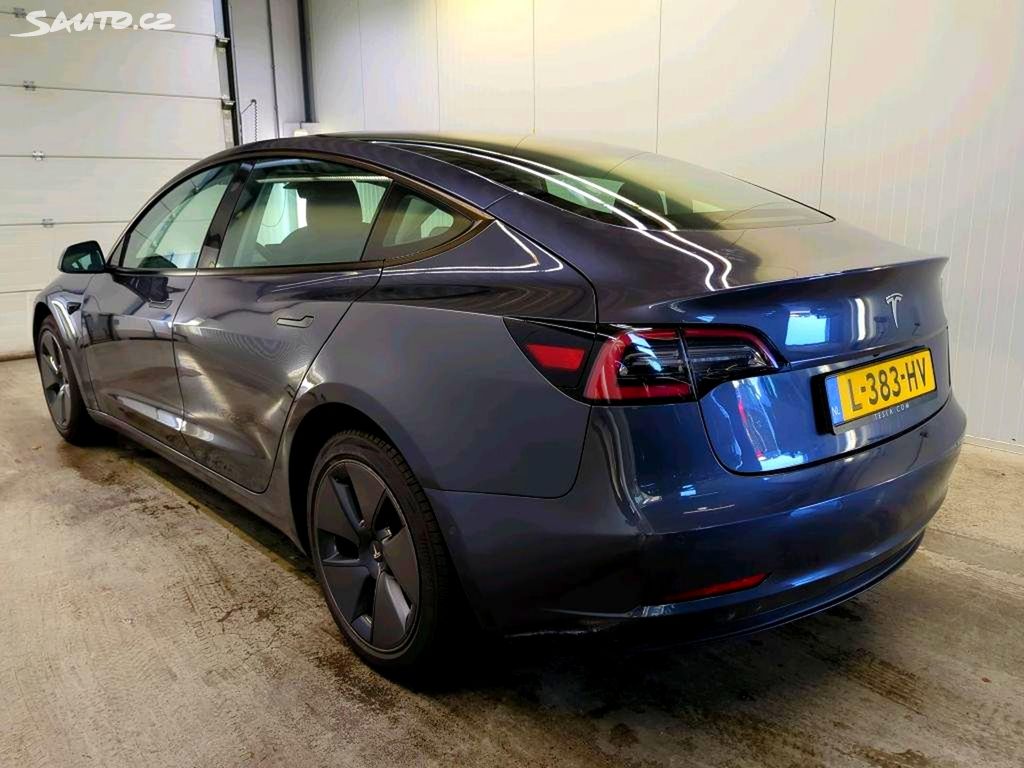 Tesla Model 3 LFP Refresh, Matrix, čerpadlo | Sauto.cz