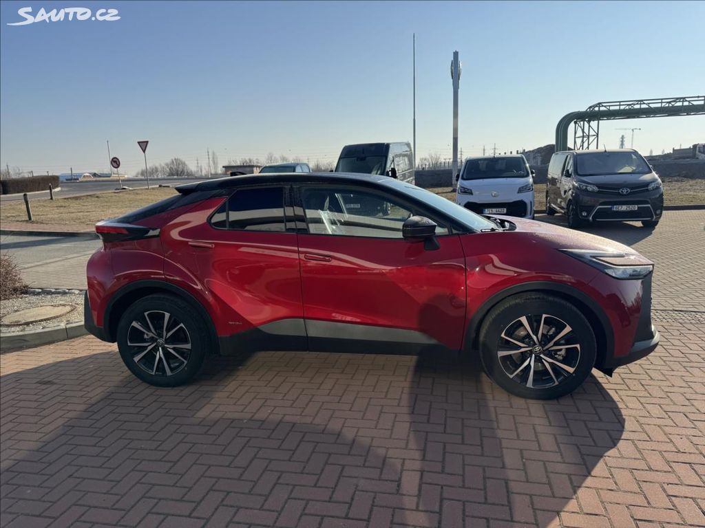 Toyota C-HR 2,0 Hybrid E-CVT Style 4x4 | Sauto.cz