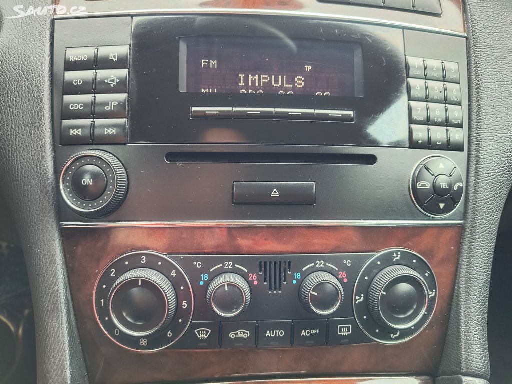 Mercedes-Benz Třídy C 180 K BI-XEN/KŮŽE/VYHŘ.SED/PDC | Sauto.cz