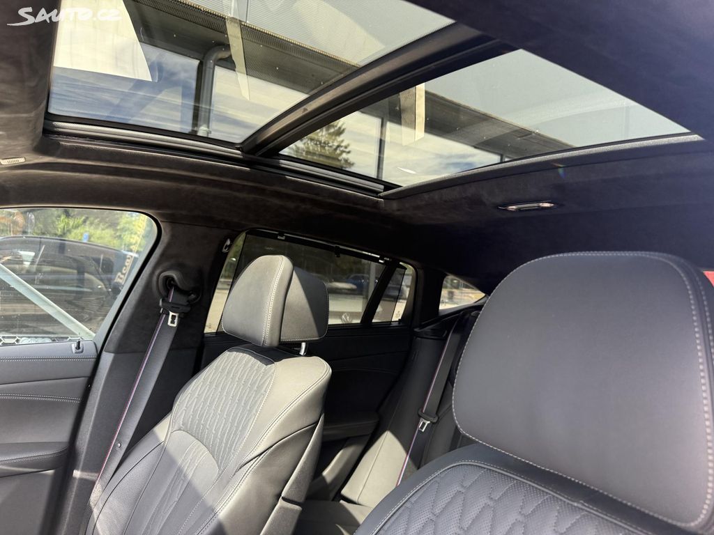 BMW X6 30XD 210kW M-PAKET R22 FULL CZ | Sauto.cz