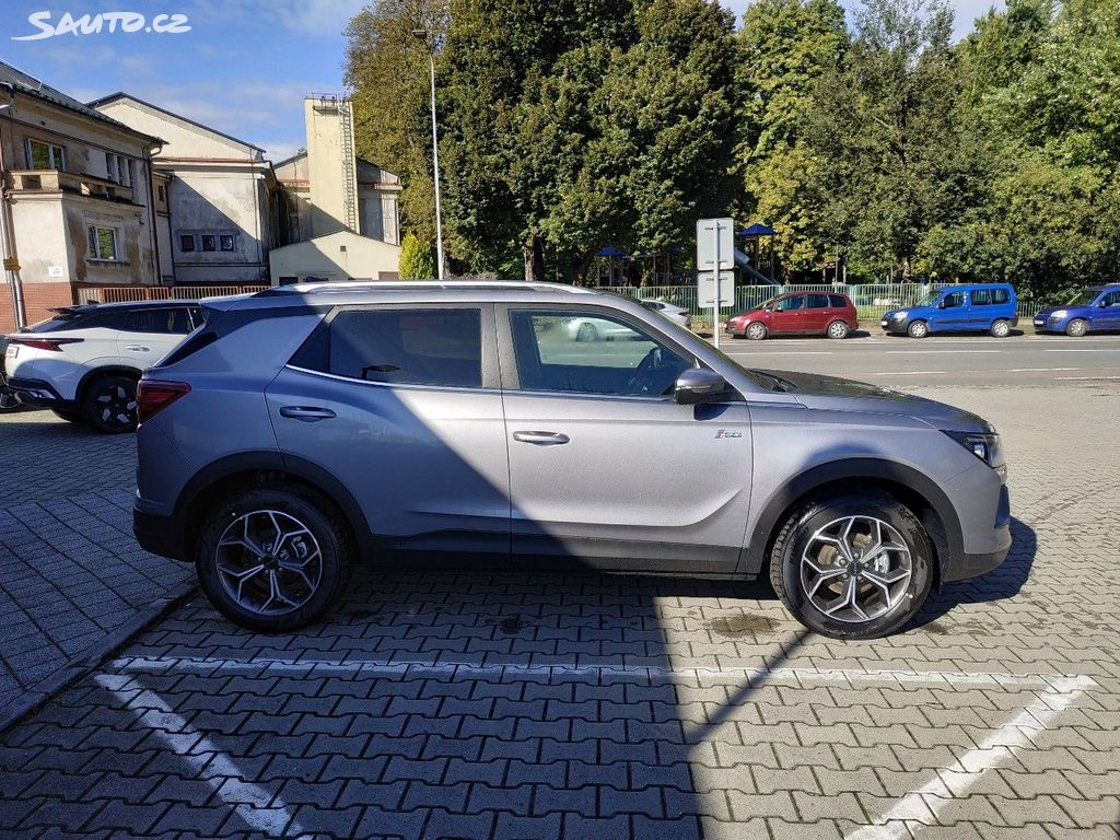SsangYong Korando 1.5T, Style+2WD,AT,SKLADEM | Sauto.cz