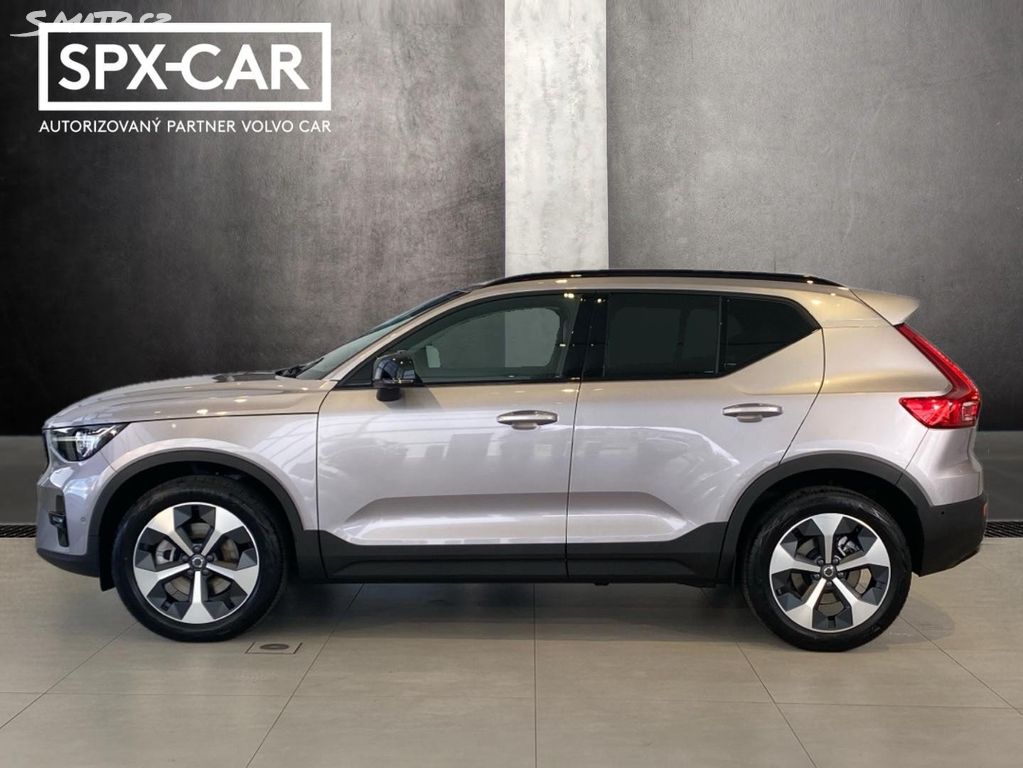 Volvo XC40 PLUS DARK, B4 FWD, 145+10 kW / | Sauto.cz