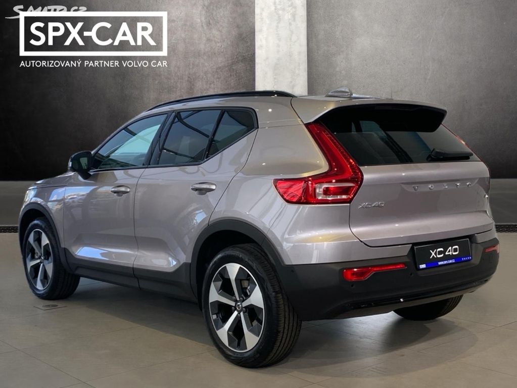 Volvo XC40 PLUS DARK, B4 FWD, 145+10 kW / | Sauto.cz