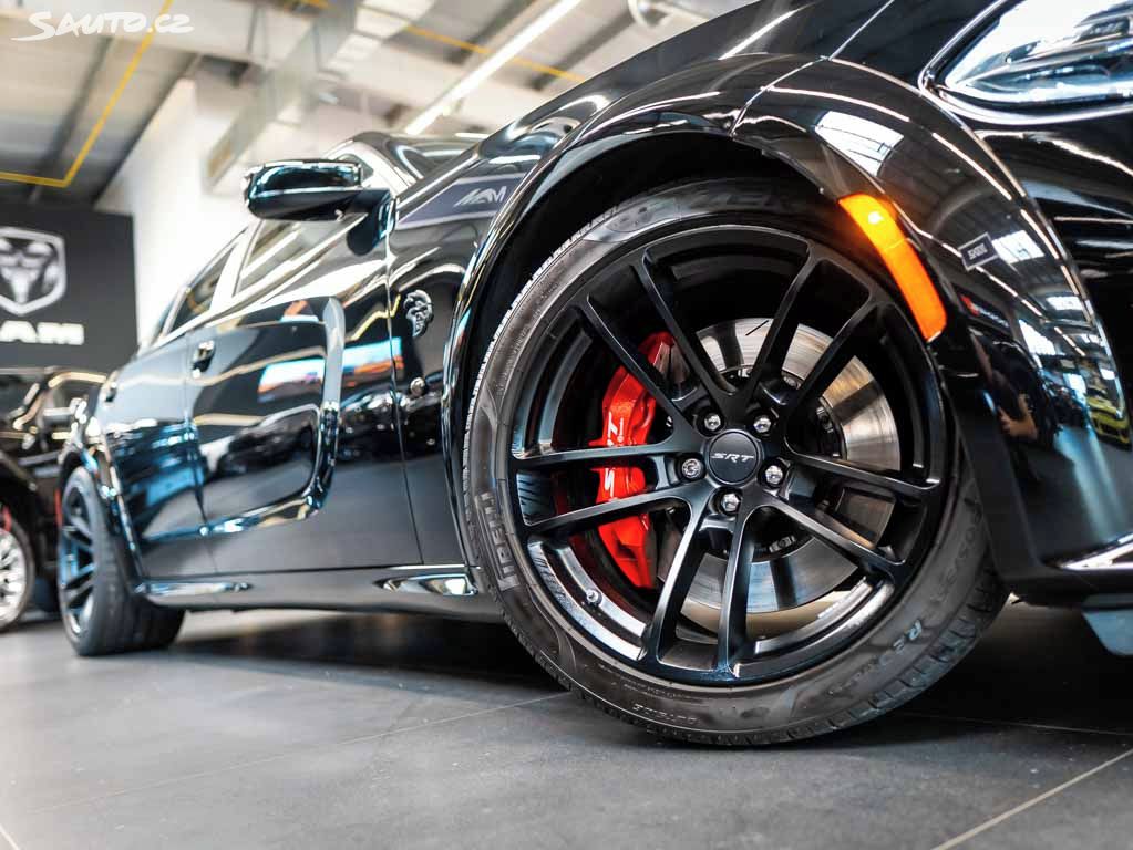 Dodge Charger 6.2 SRT Hellcat GRAIL výfuk | Sauto.cz