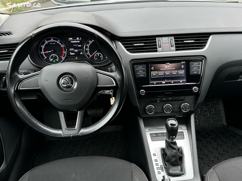 Škoda Octavia G-TECH 1.5 96KW Ambiente | Sauto.cz