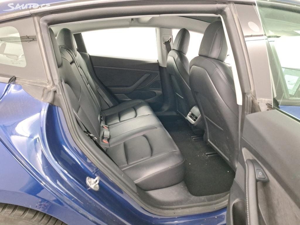 Tesla Model 3 SR+,LED Matrix, tep. čerpadlo | Sauto.cz