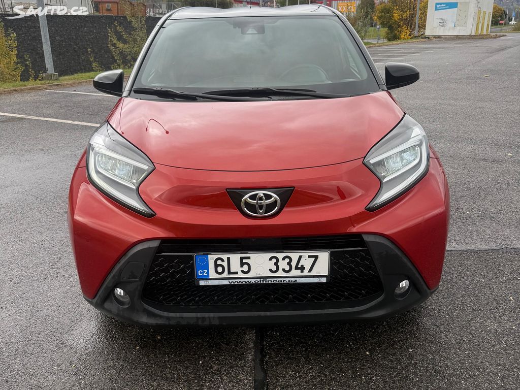 Toyota Aygo 1,0i Style Tech, Navi | Sauto.cz