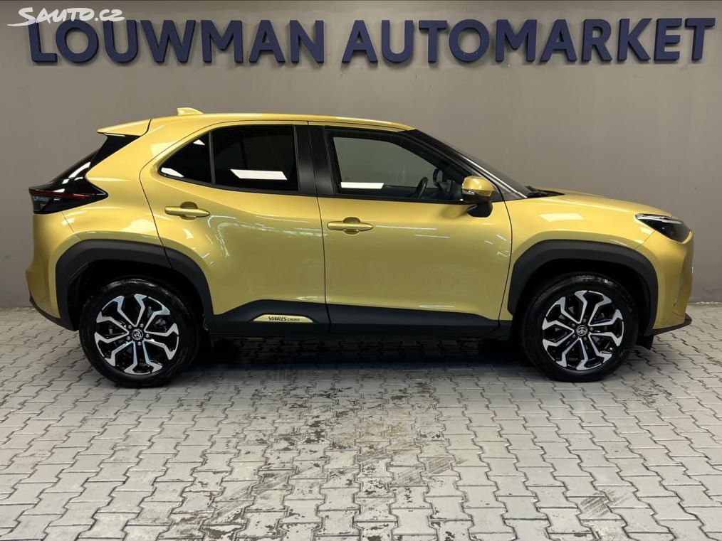 Toyota Yaris Cross 1,5 AT Comfort Style Tech | Sauto.cz
