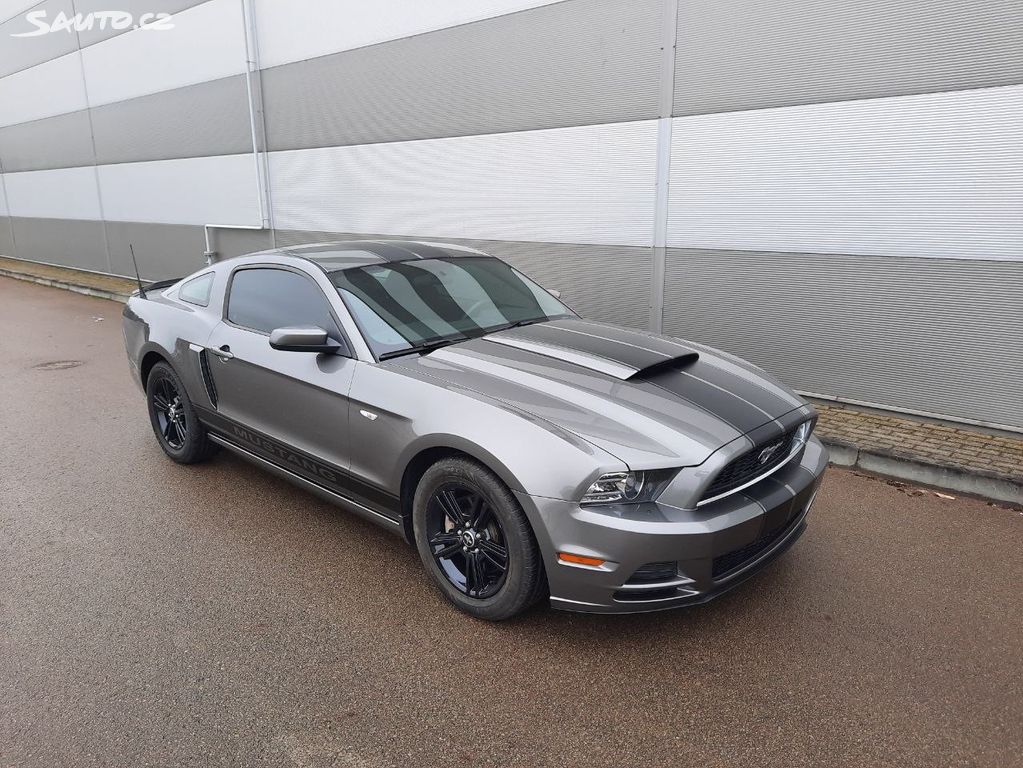 Ford Mustang 3.7L Automat | Sauto.cz