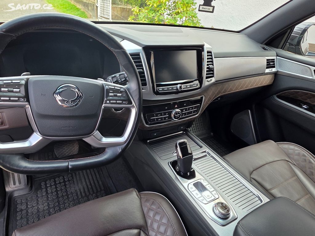 SsangYong Rexton SLEVA - Premium v plné výbavě | Sauto.cz