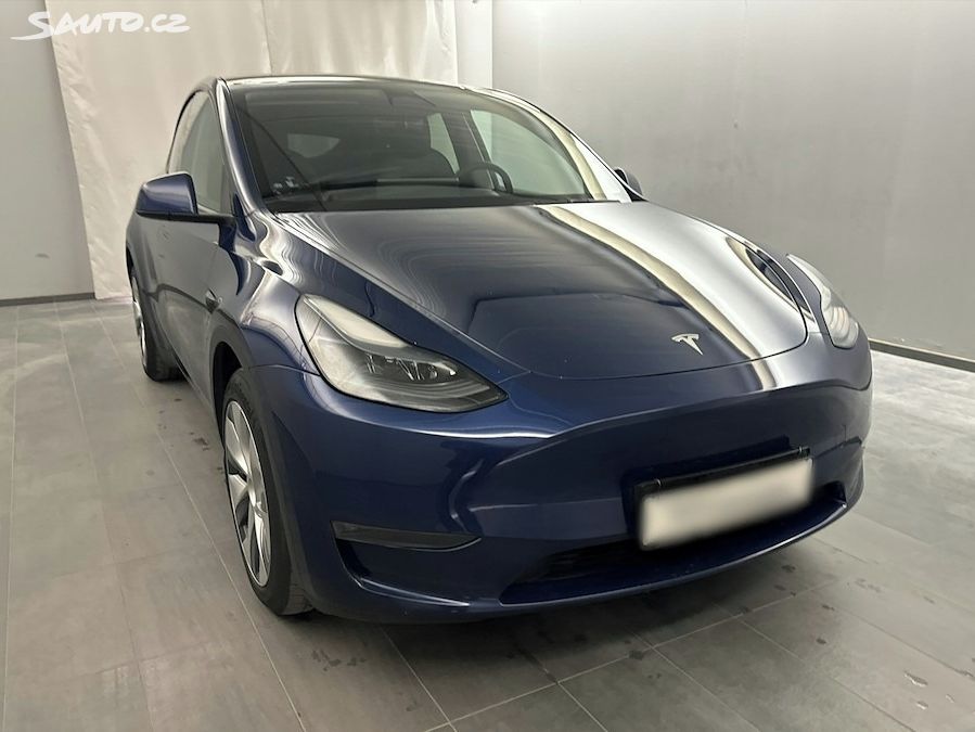Tesla Model Y MY23, EAP, Long Range, 89% SoH | Sauto.cz