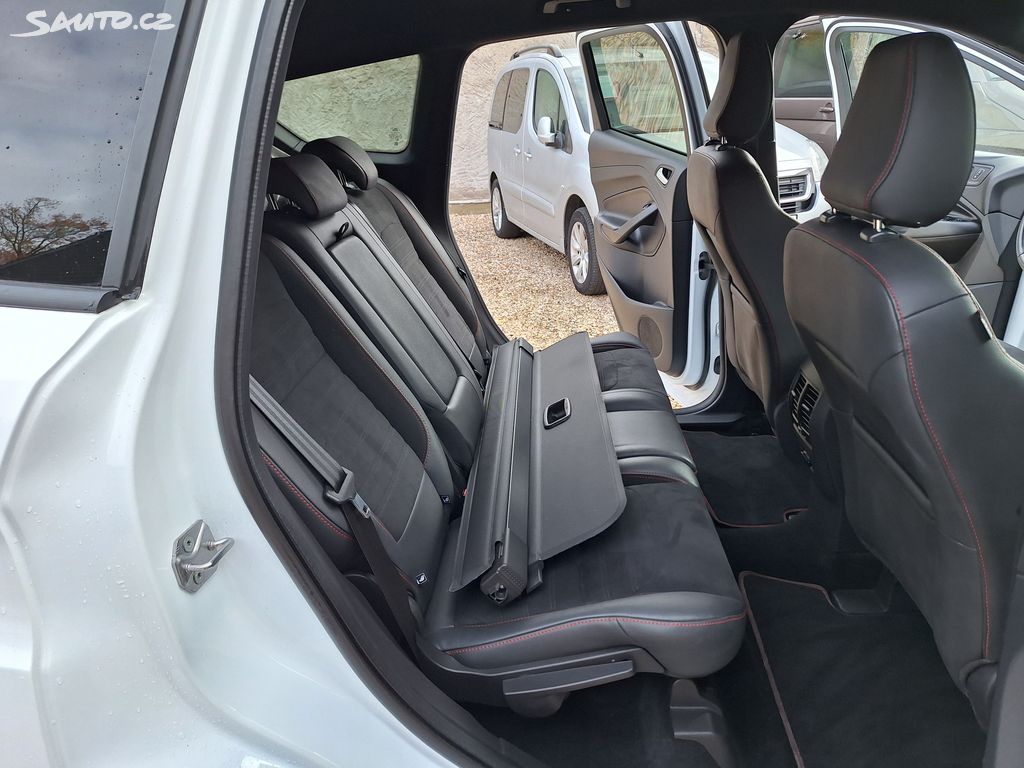 Ford Kuga 2.0D 110KW ST-Line,Tažné,S.Kni | Sauto.cz