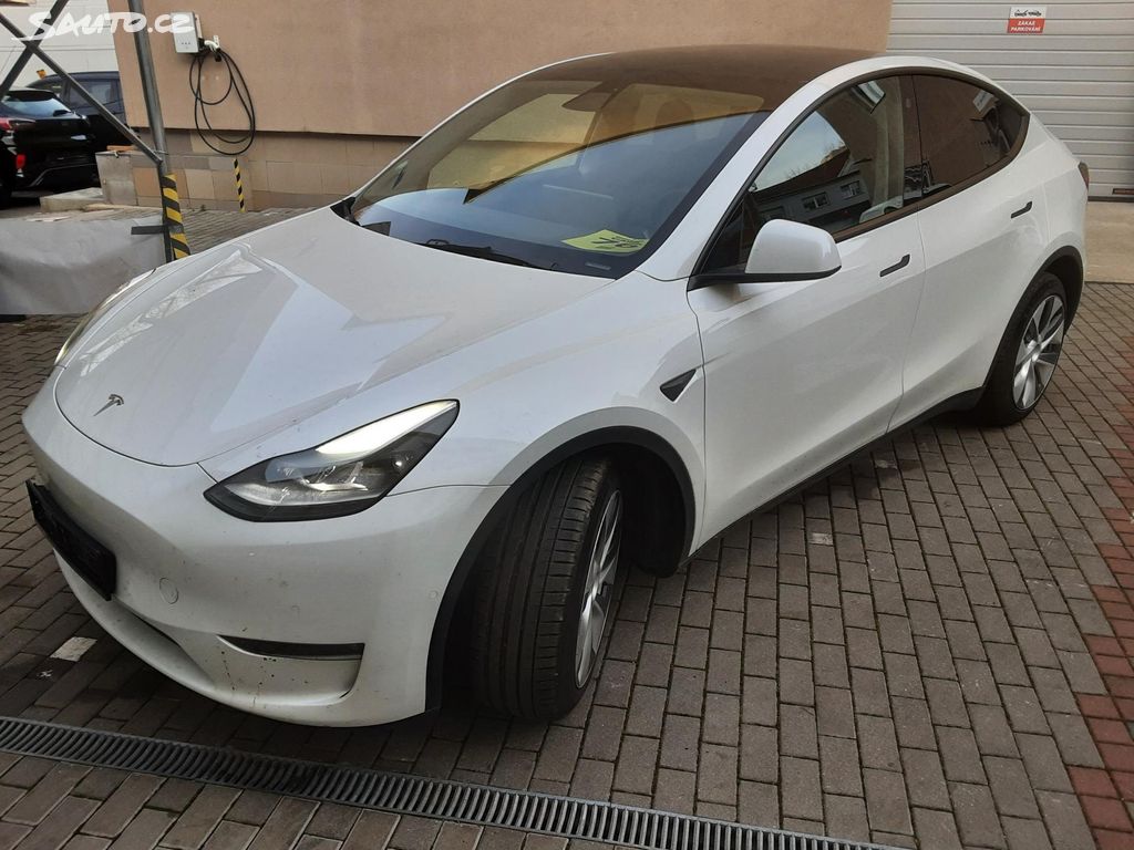Tesla Model Y Long Range AWD DE SoH 93% | Sauto.cz