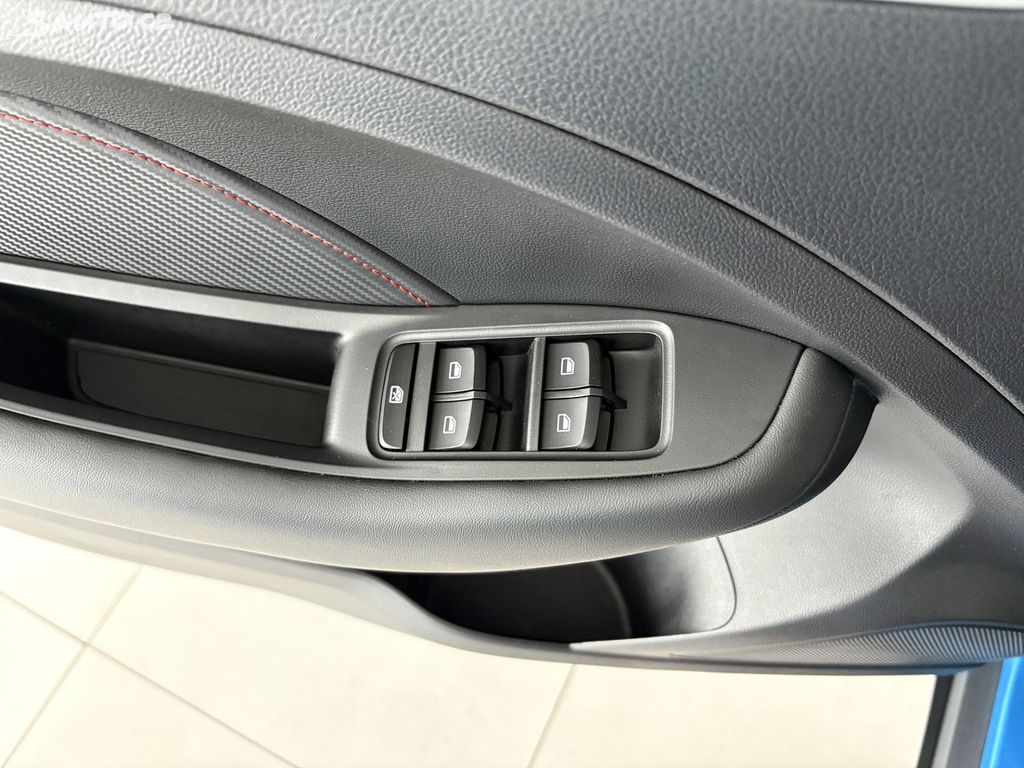 MG ZS 1,0T AUT*Exclusive*Záruka 7Let | Sauto.cz