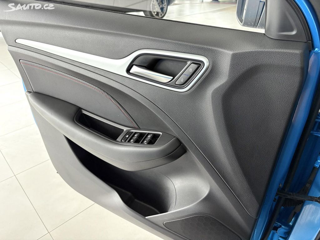 MG ZS 1,0T AUT*Exclusive*Záruka 7Let | Sauto.cz